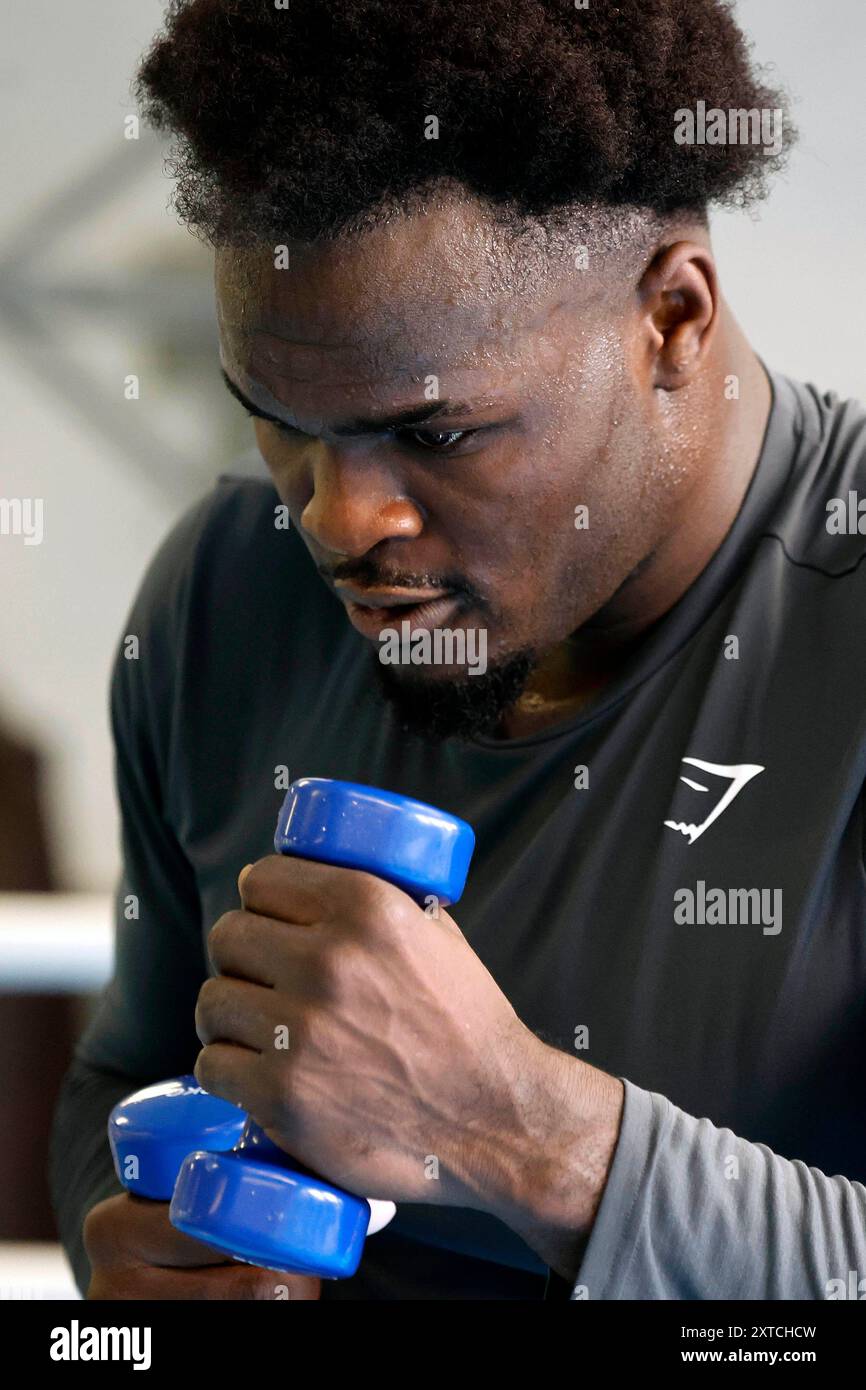 Boxer und trainer hi-res stock photography and images - Alamy