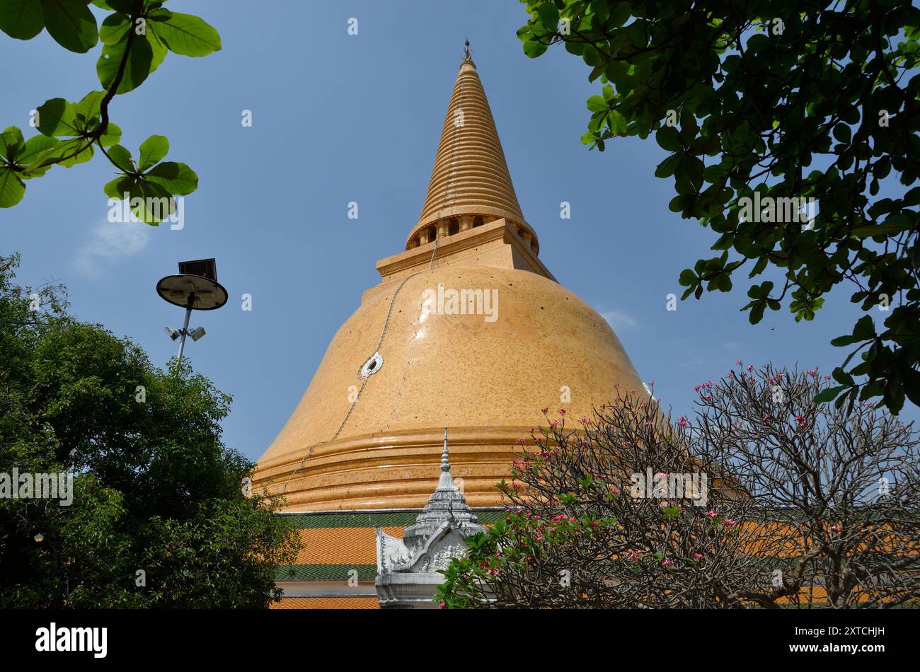 Phra Pathom Chedi , Nakhon Pathom, Mueang Nakhon Pathom, Thailand, Asia ...