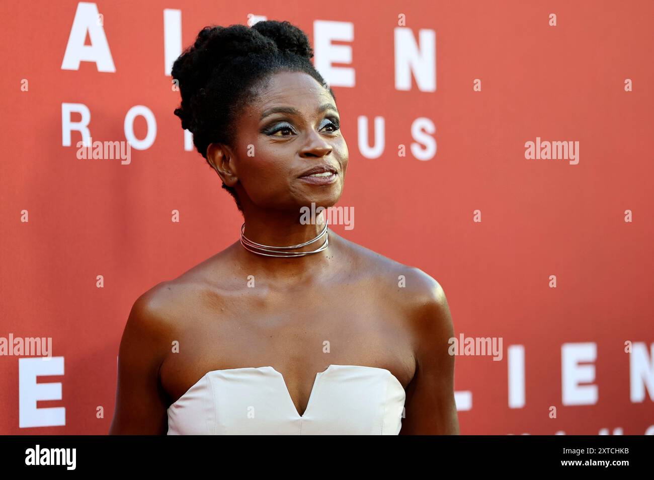 Adina Porter bei der Premiere des Kinofilms 'Alien: Romulus' im TCL ...