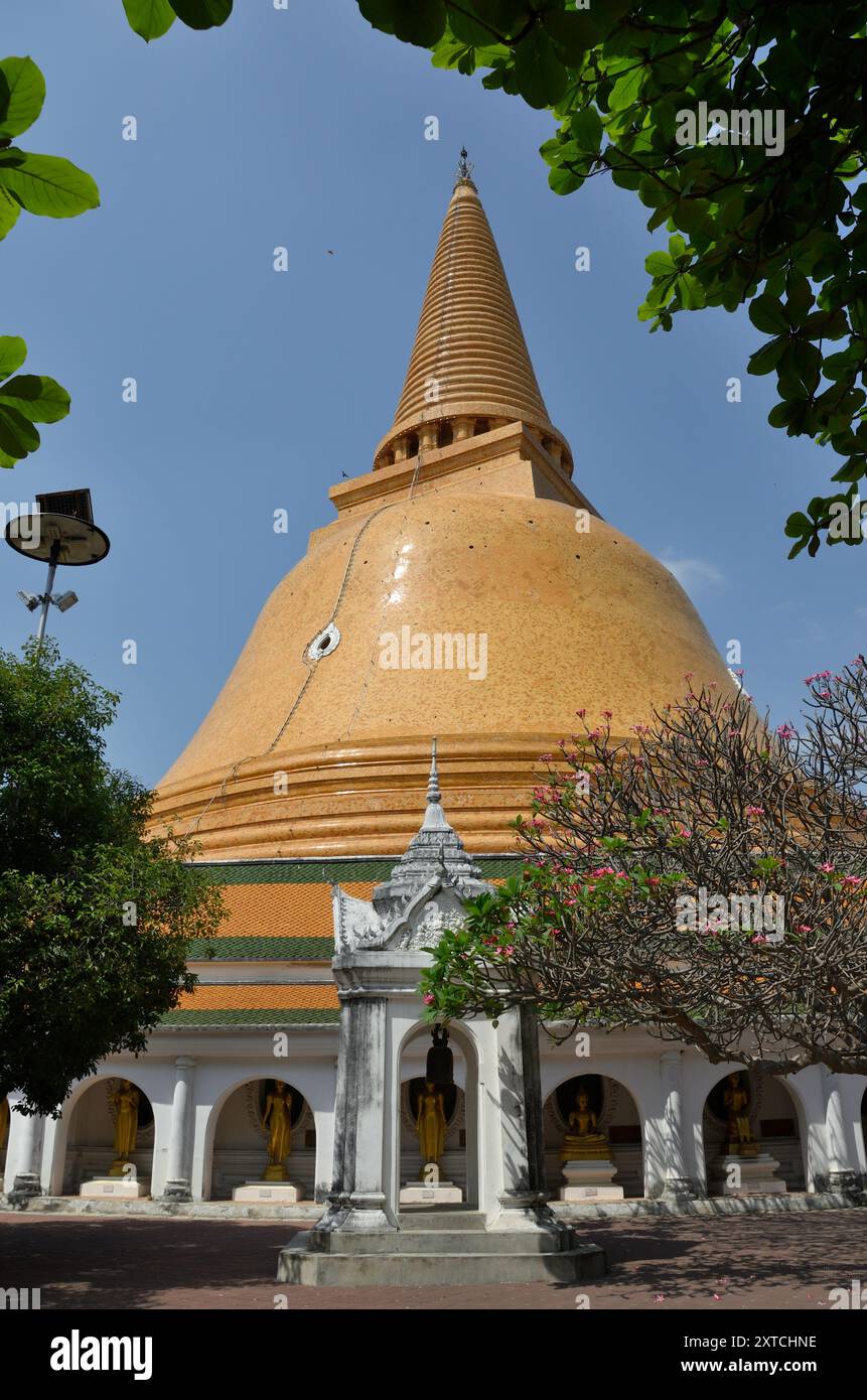 Phra Pathom Chedi , Nakhon Pathom, Mueang Nakhon Pathom, Thailand, Asia ...