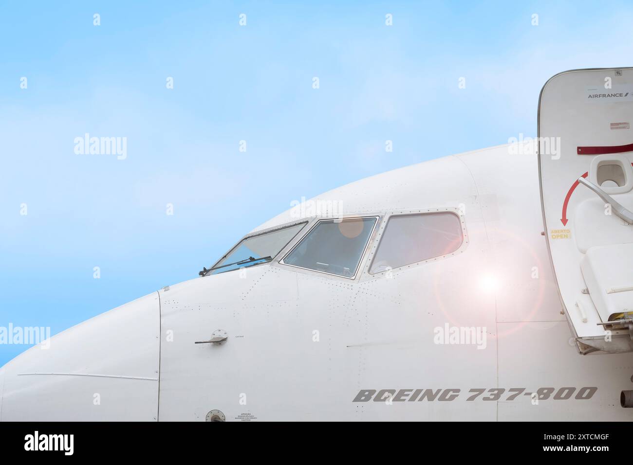 Cockpit of the Boeing 737 800 plane seen from the outside. Congonhas ...