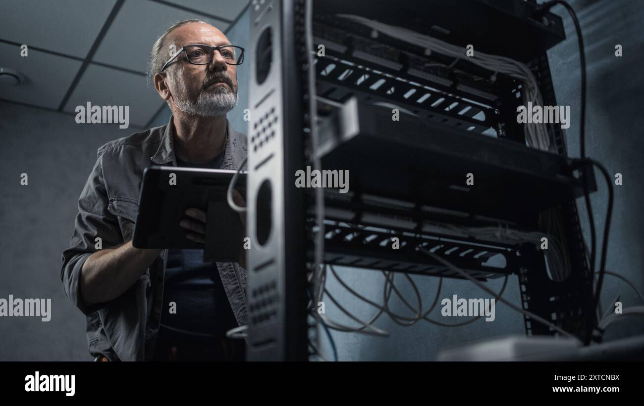 Local area network engineer hi-res stock photography and images - Alamy Local area network engineer hi-res stock photography and images - Alamy