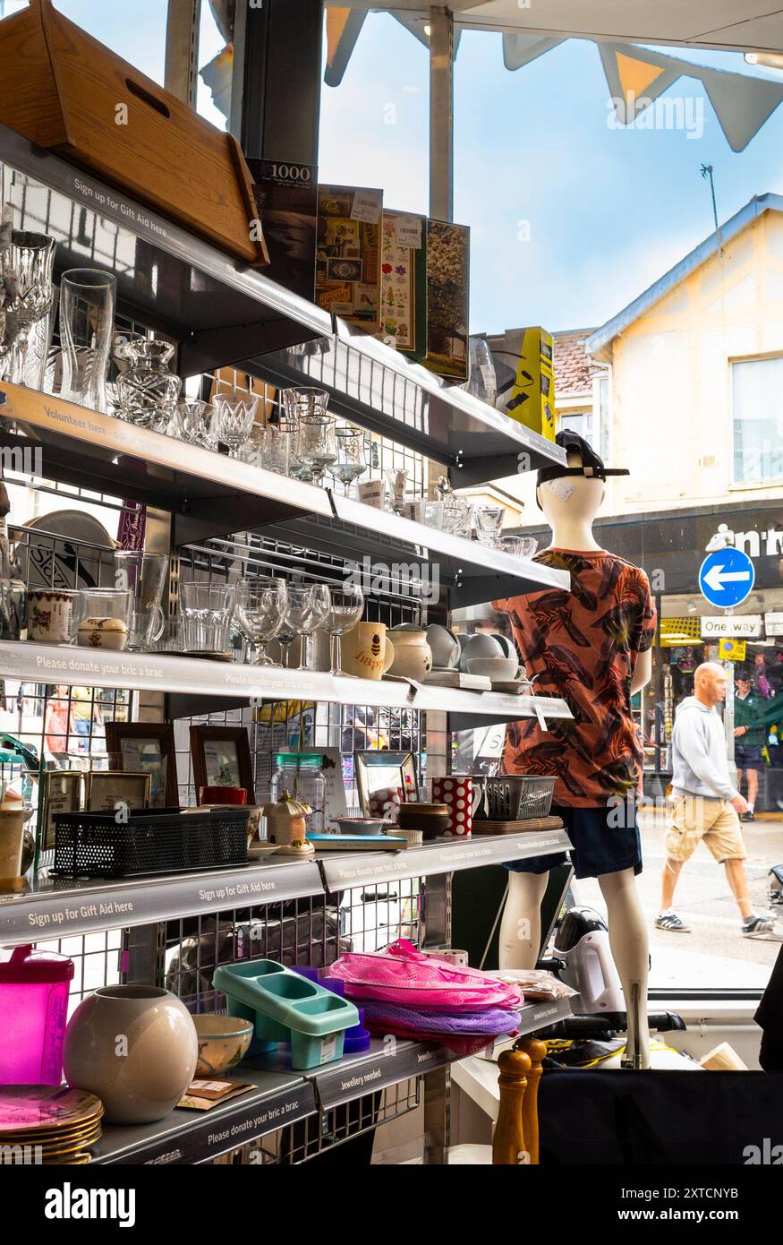 Charity shop shelves hi-res stock photography and images - Alamy