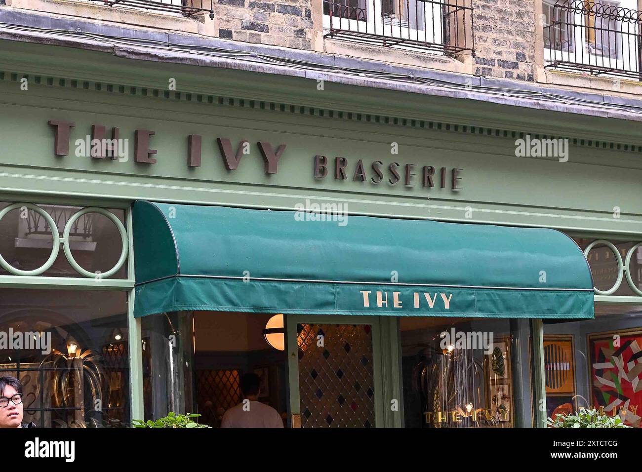04-08-2024, Cambridge, England, Exterior signage for popular restaurant ...