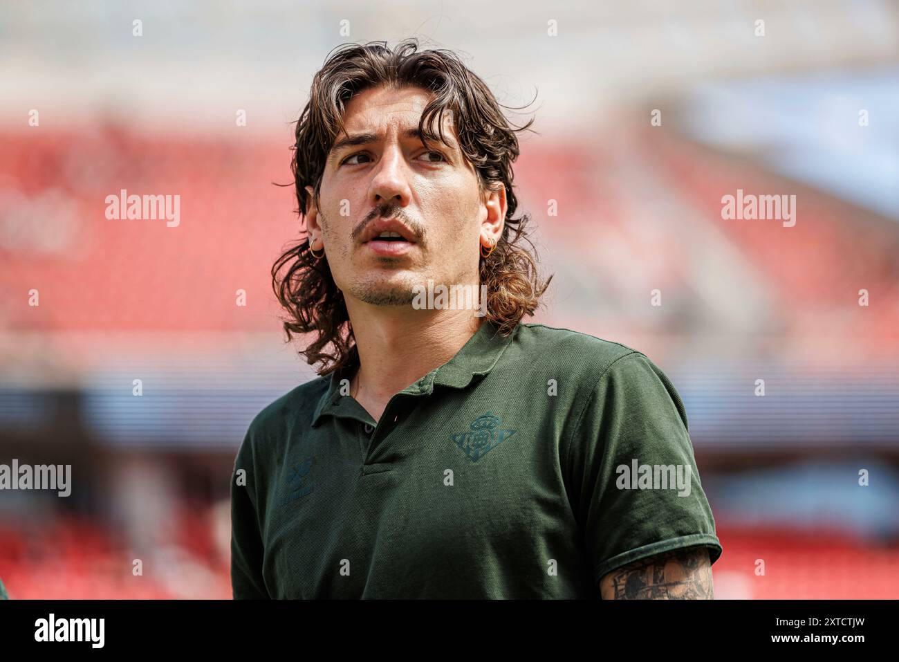 Real betis sevilla bellerin hi-res stock photography and images - Alamy