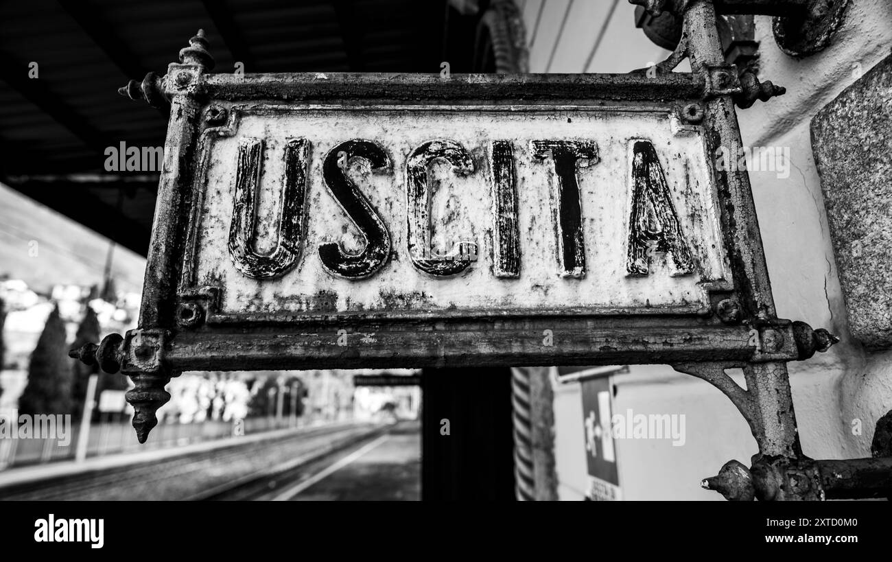 Train emergency exit hi-res stock photography and images - Alamy