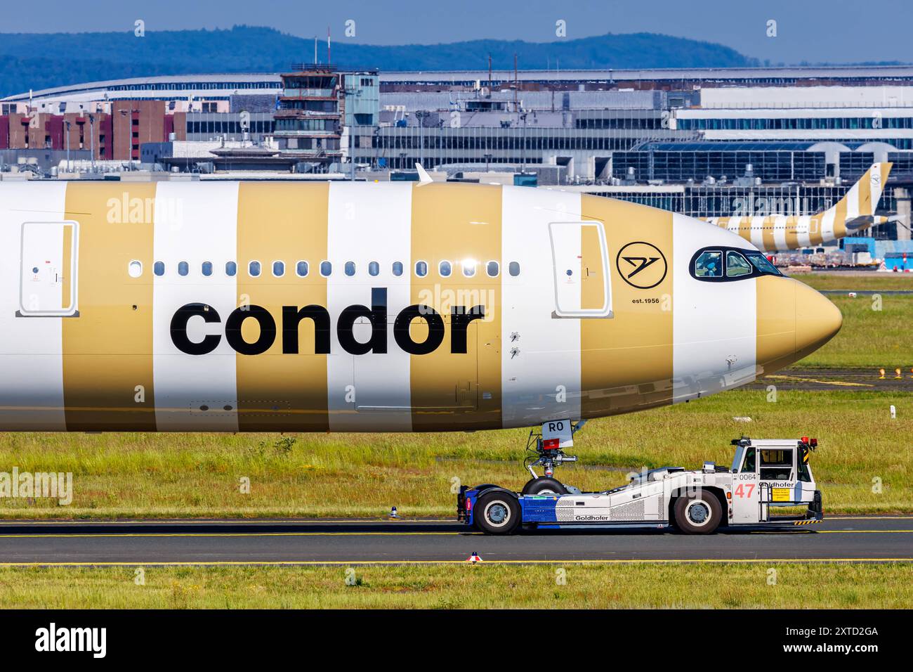Condor Airbus A330-900 Flugzeug Flughafen Frankfurt in Deutschland ...