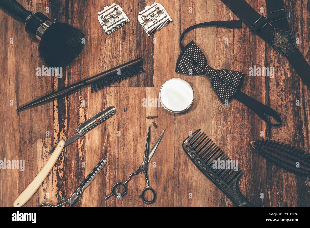 Old fashioned barber tools hi-res stock photography and images - Alamy