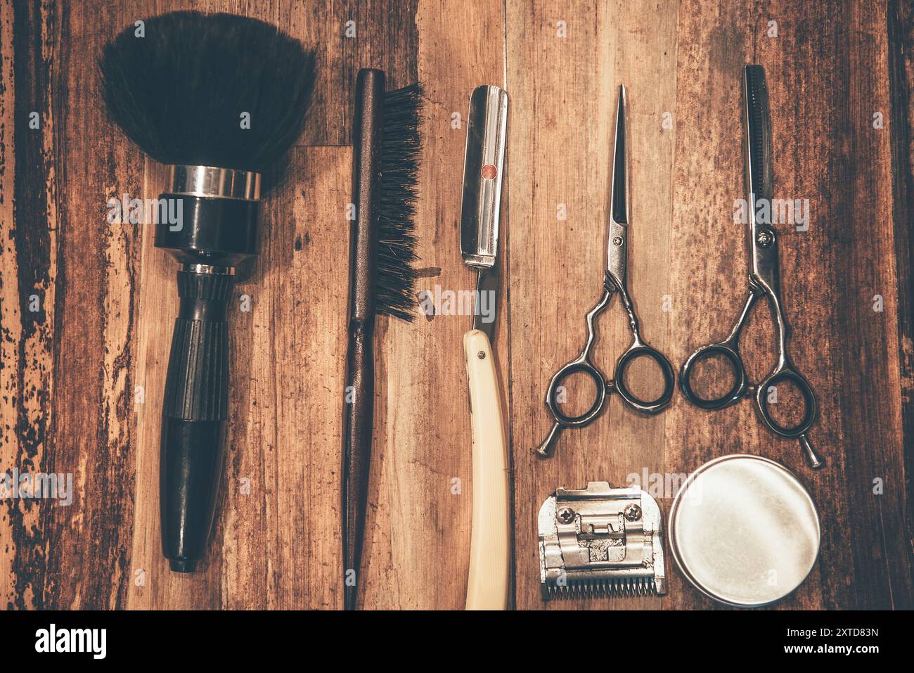 Old fashioned barber tools hi-res stock photography and images - Alamy