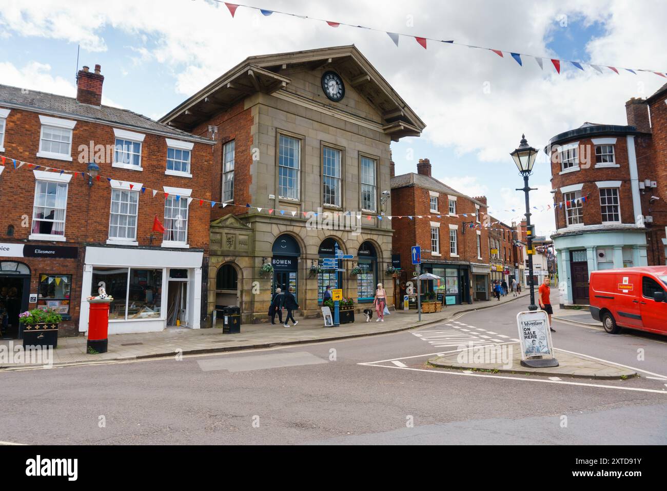 Ellesmere shropshire high street hi-res stock photography and images ...