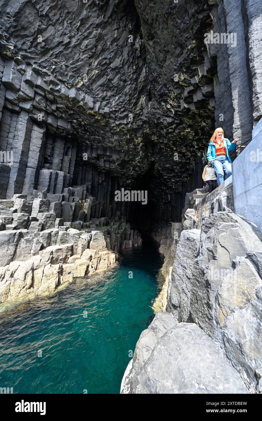 Iona scotland cave hi-res stock photography and images - Alamy