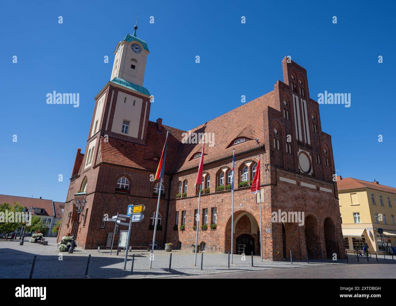 12 August 2024, Brandenburg, Wittstock/Dosse: The historic town hall ...