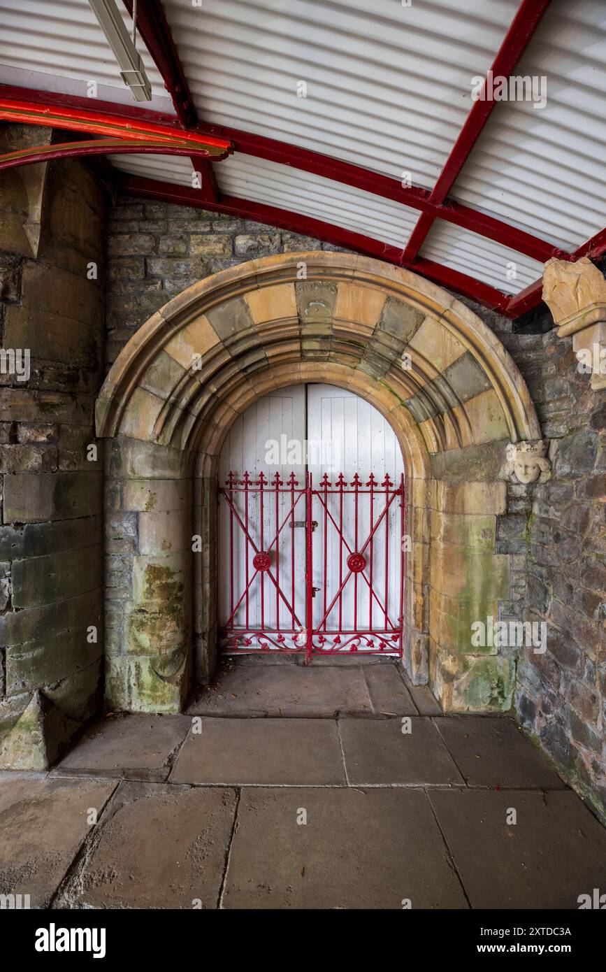 The Victorian first-class passenger entrance to the Imperial Hotel at ...