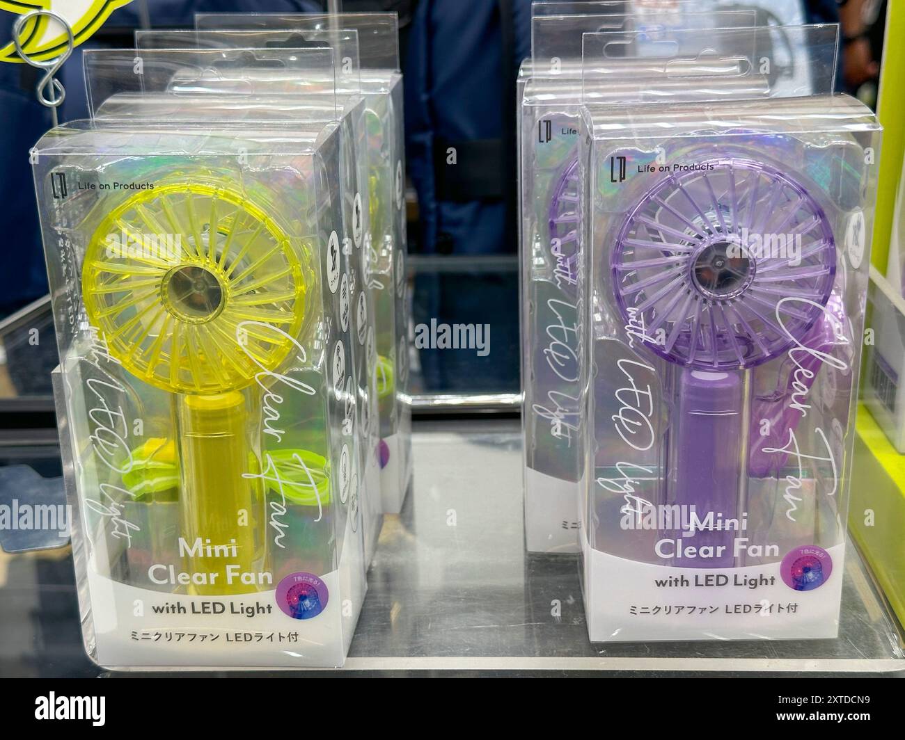MINI FAN IN A TOKYO STORE Stock Photo - Alamy
