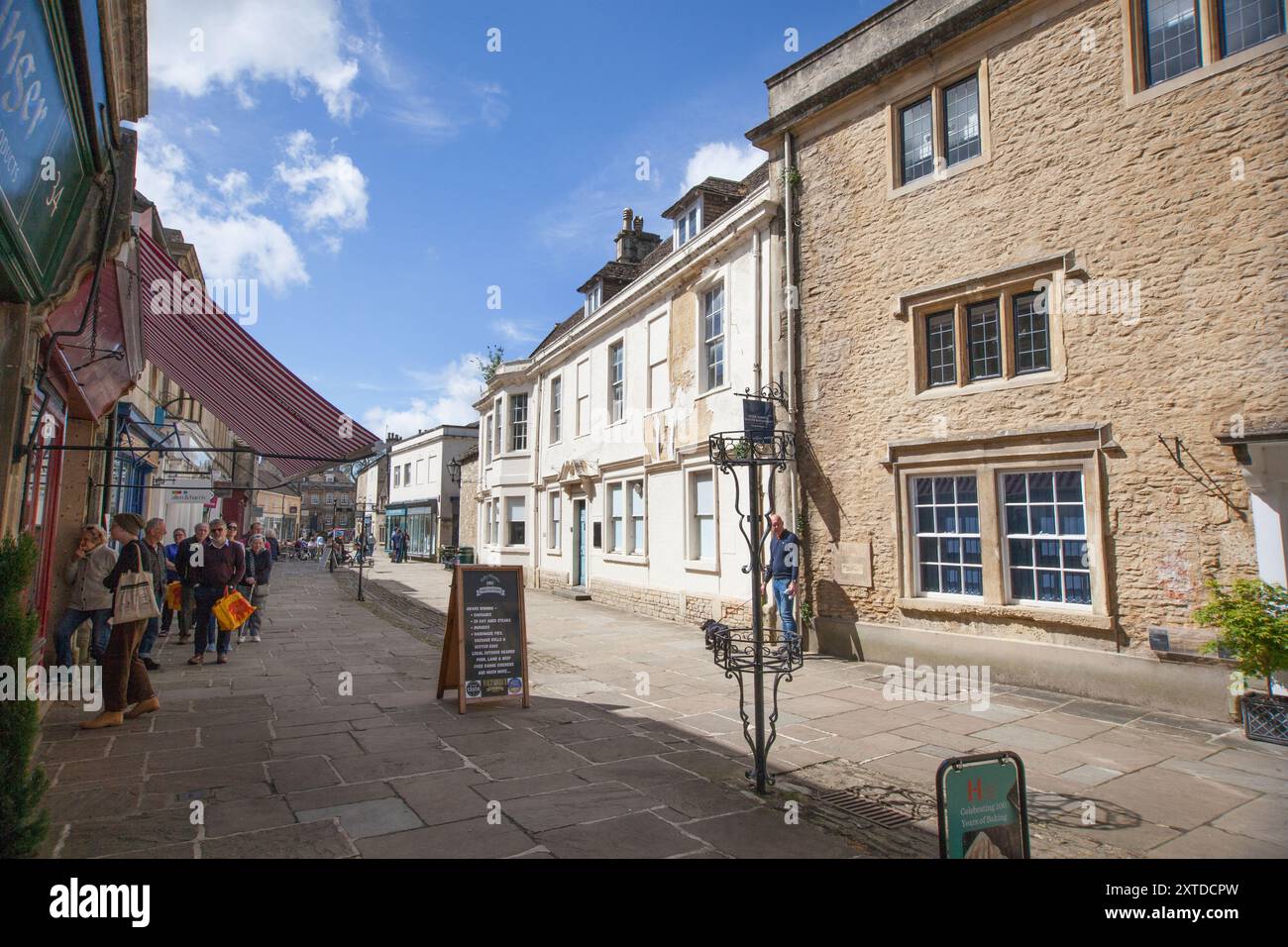 Quaint independent cafes hi-res stock photography and images - Alamy