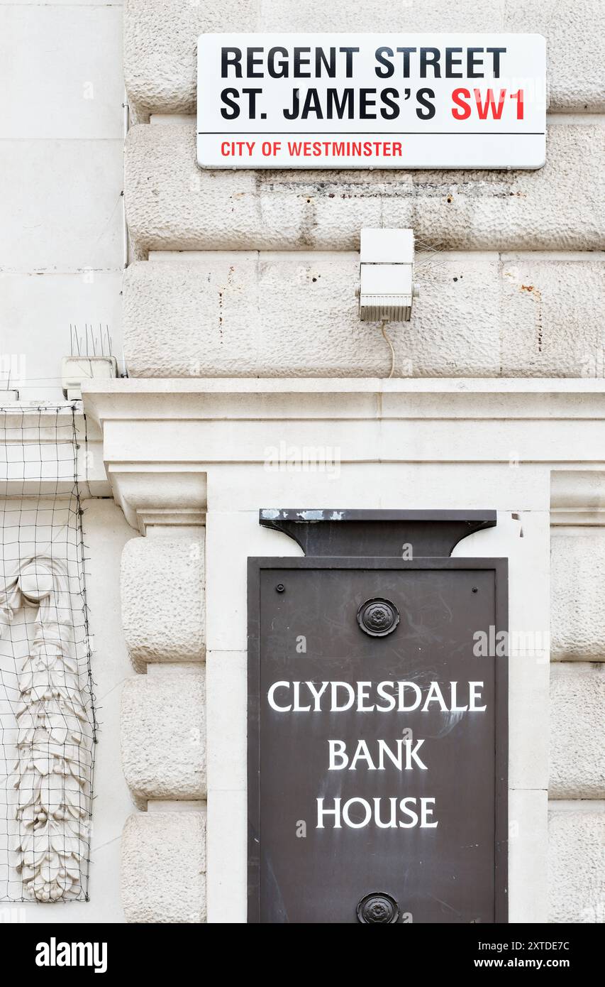 Regent street st james sign hi-res stock photography and images - Alamy