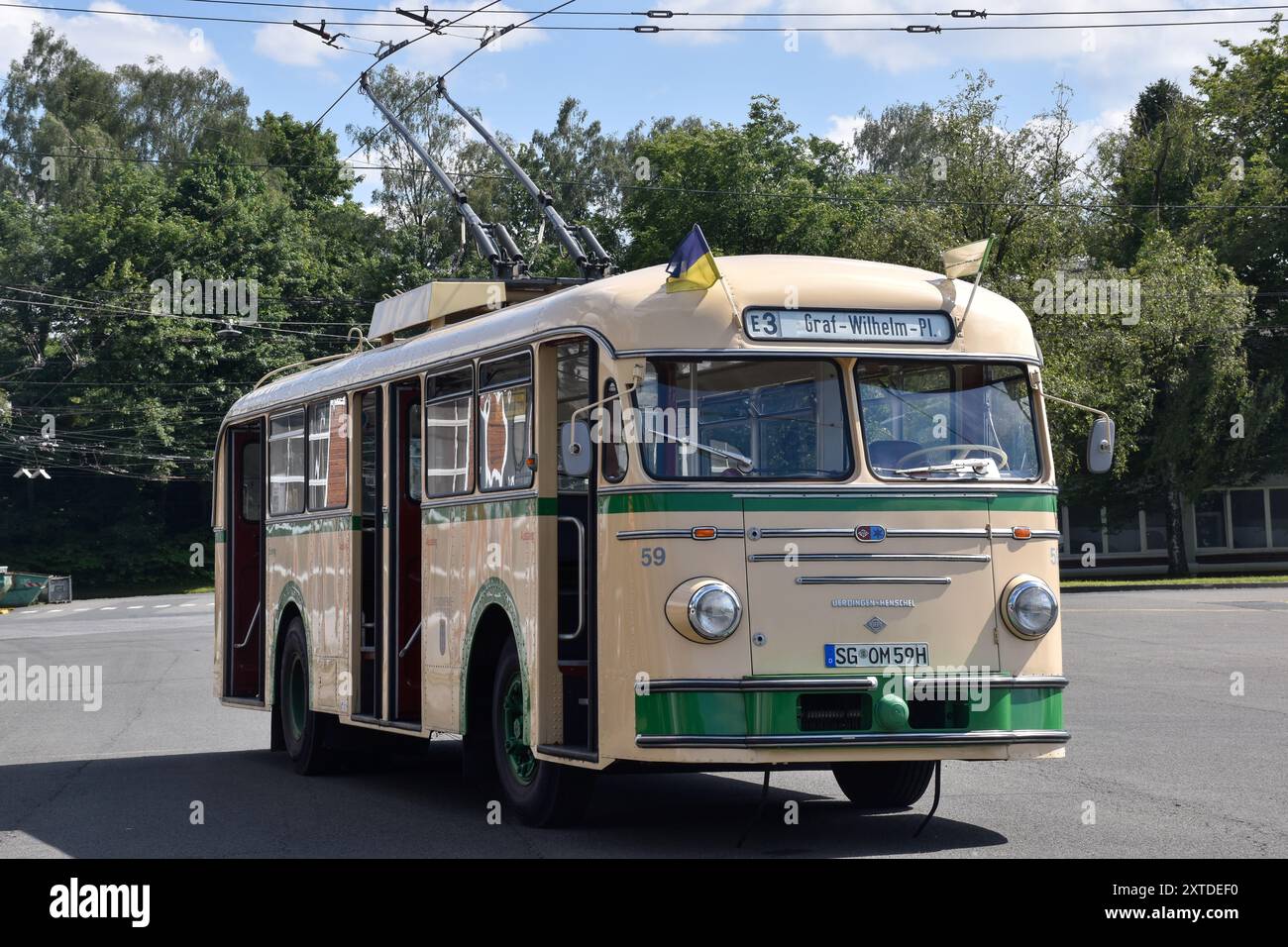 Articulated bus germany hi-res stock photography and images - Alamy