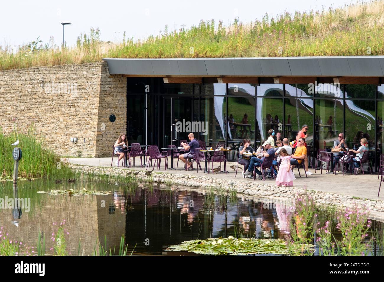 Gloucester M5 motorway service station Stock Photo - Alamy