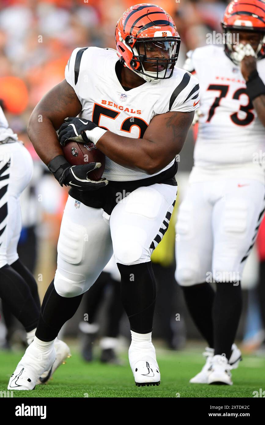 Cincinnati Bengals defensive tackle Travis Bell (53) during an NFL ...