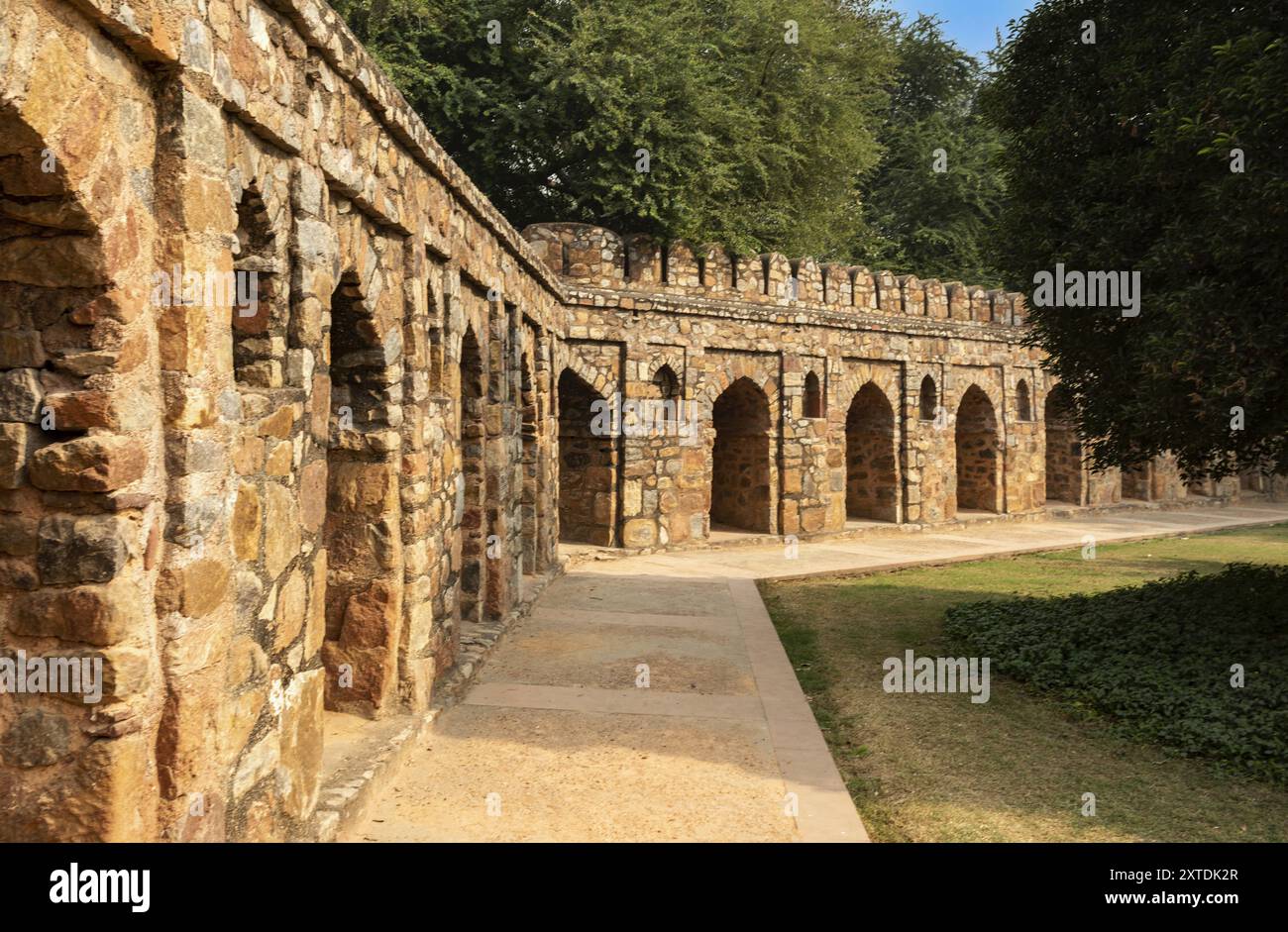 Wall of the Humayun Tomb complex in Delhi Stock Photo - Alamy