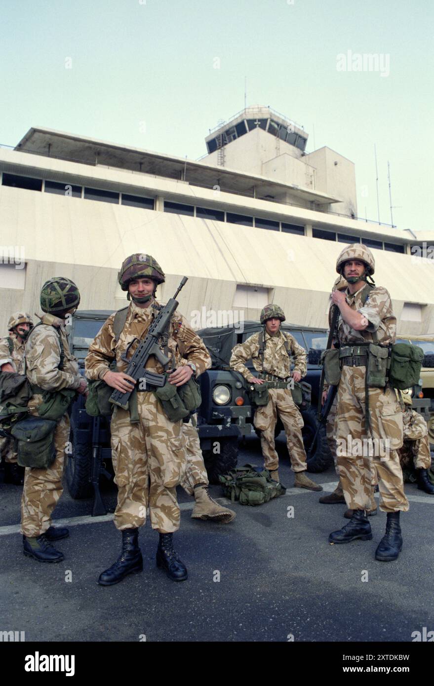 Gulf war british army 1991 hi-res stock photography and images - Alamy