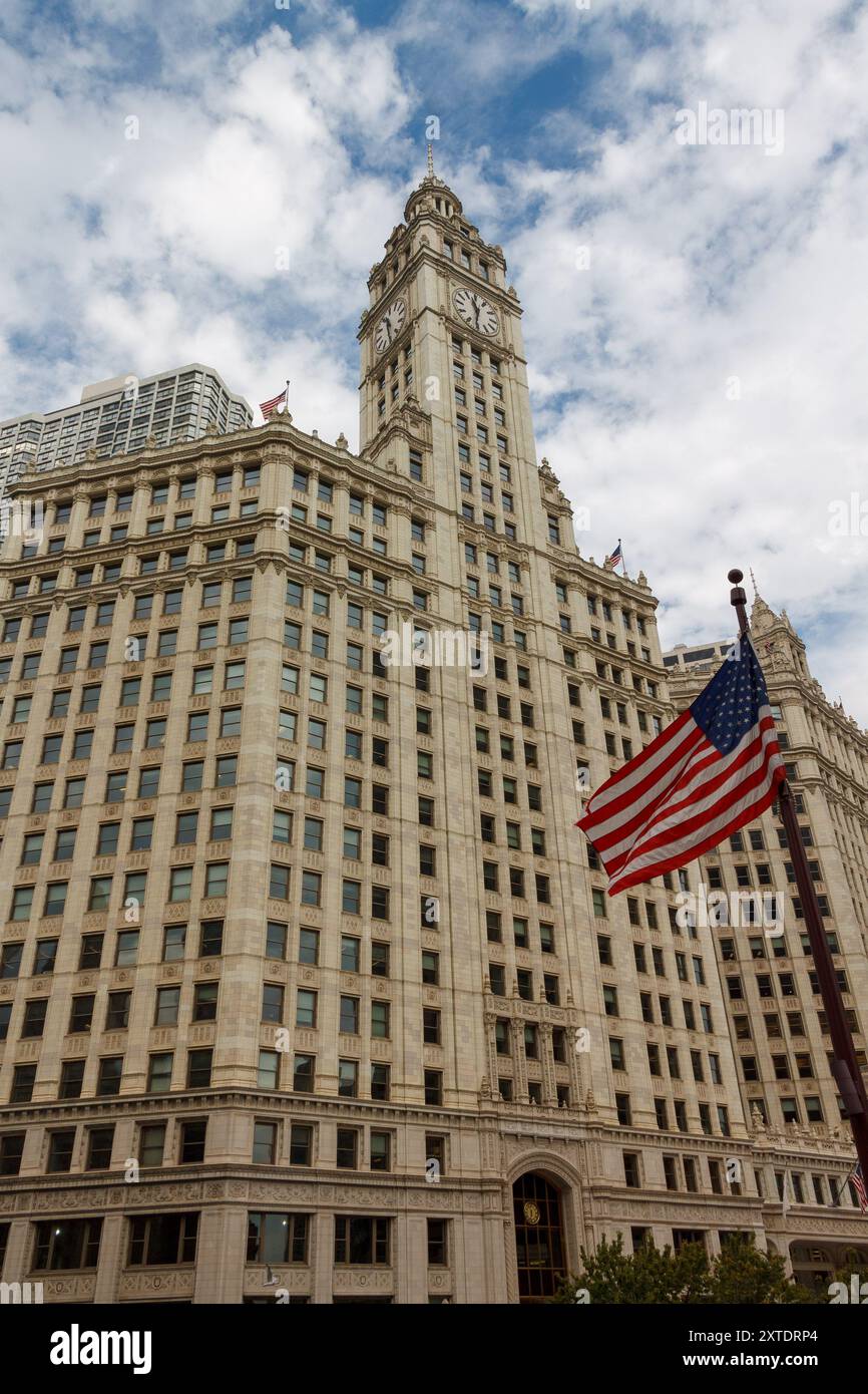 The Wrigley building Modern Architecture Tower Building in Downtown ...