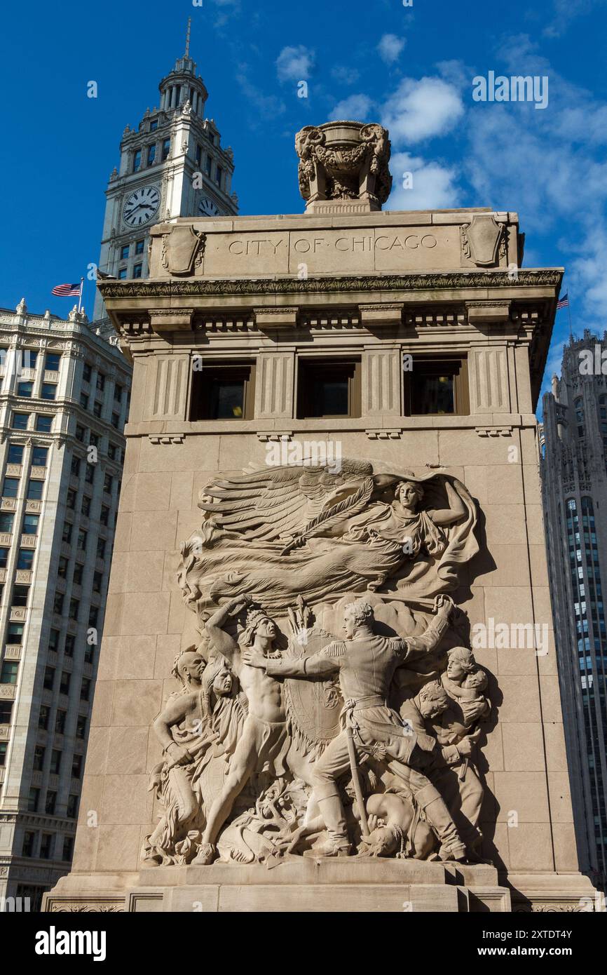 The DuSable Bridge, Wrigley building and the Modern Architecture Tower ...
