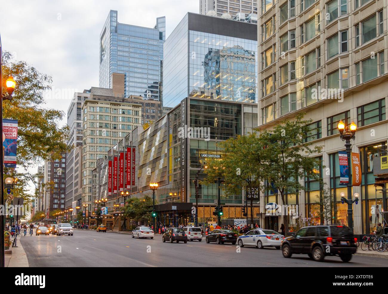 Block 37 shopping mall, North state street, the Modern Architecture ...