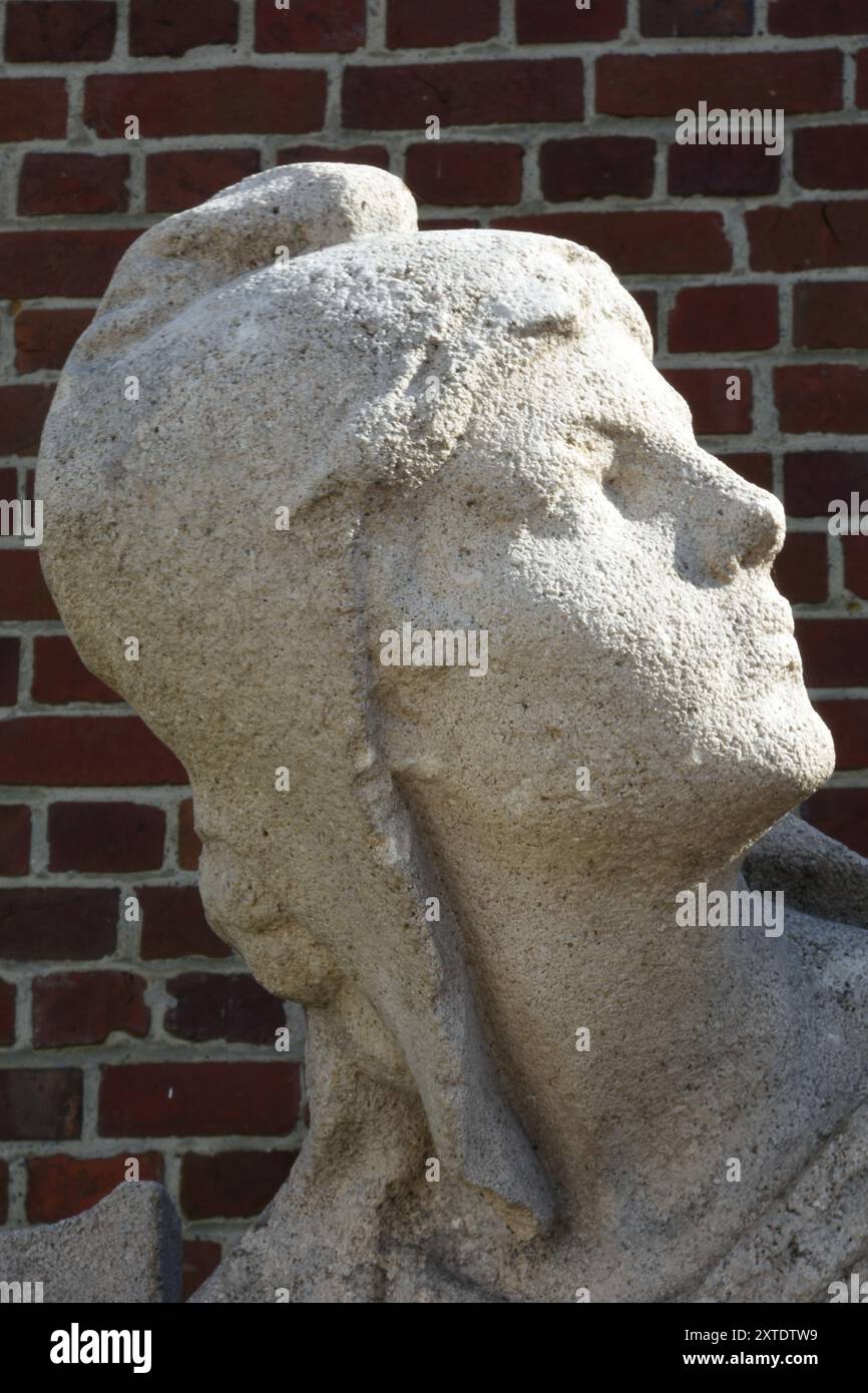 Ville monument hi-res stock photography and images - Alamy