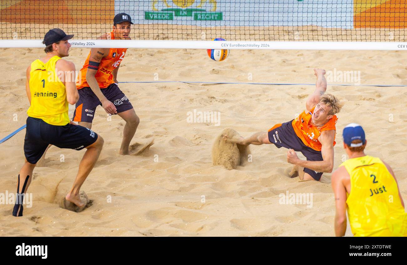 THE HAGUE - Steven van de Velde and Matthew Immers during the group ...