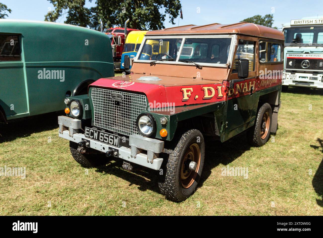 Fred dibnah land rover hi-res stock photography and images - Alamy