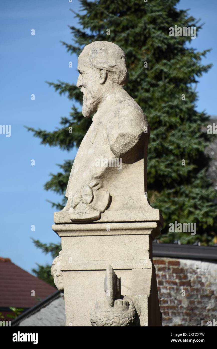 VILLE DE BAVAY MONUMENT MAXIME LECOMTE Stock Photo - Alamy
