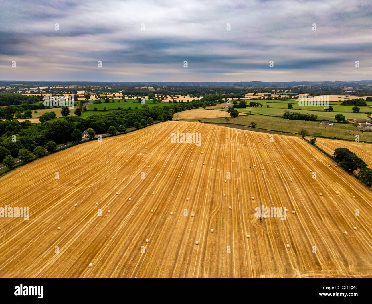 Sweeping aerial perspective hi-res stock photography and images - Alamy