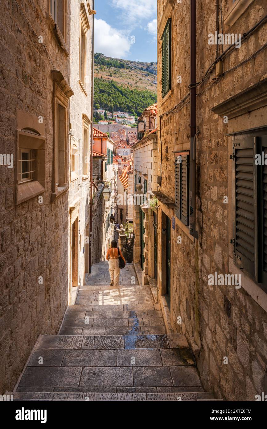 DUBROVNIK, CROATIA - JUNE 27, 2024: Famous narrow alley of Dubrovnik ...