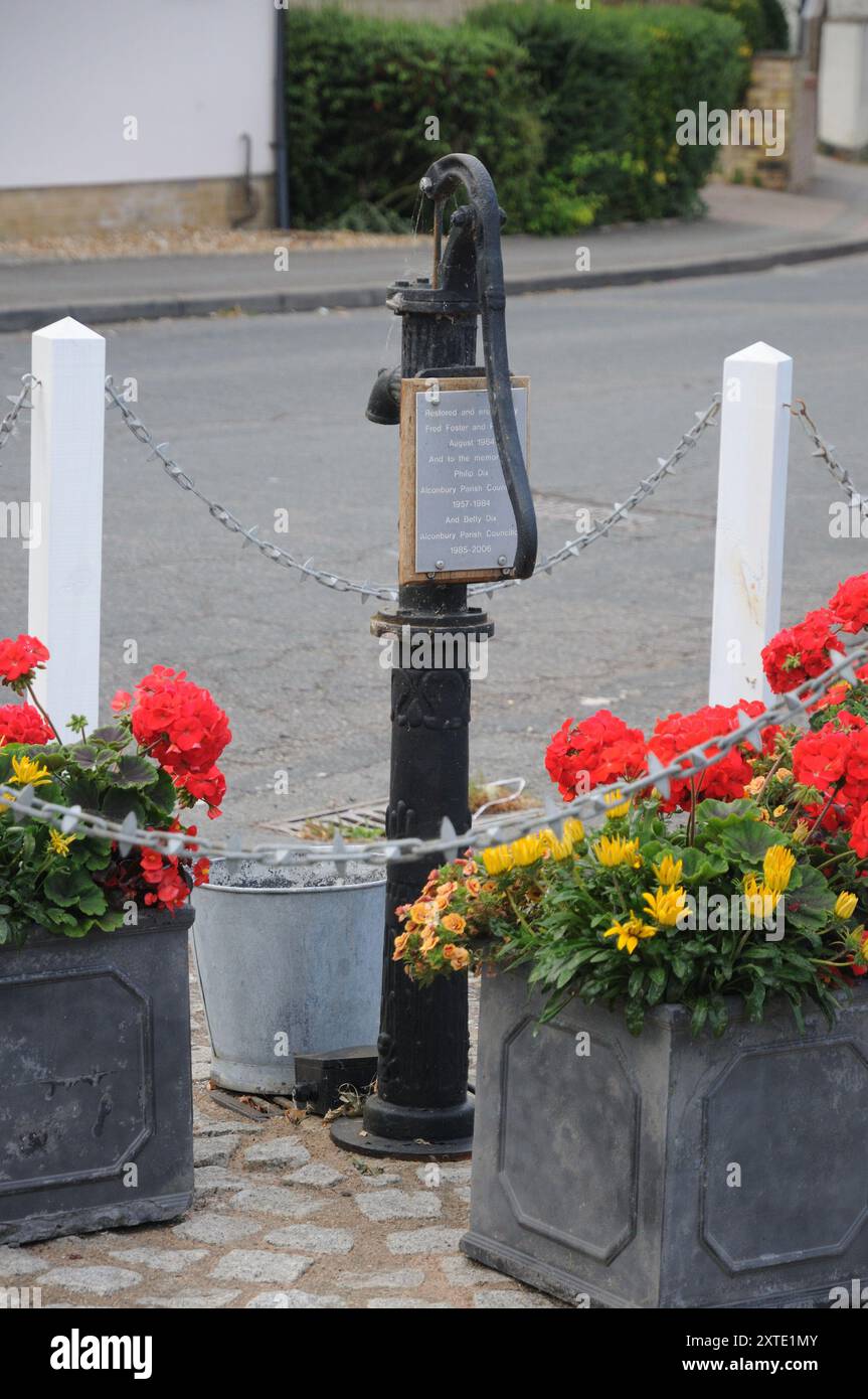 Pump, Alconbury, Cambridgeshire Stock Photo - Alamy