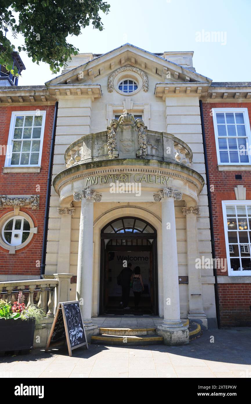 Worthing Museum and Art Gallery in the heart of the town on Chapel Road ...