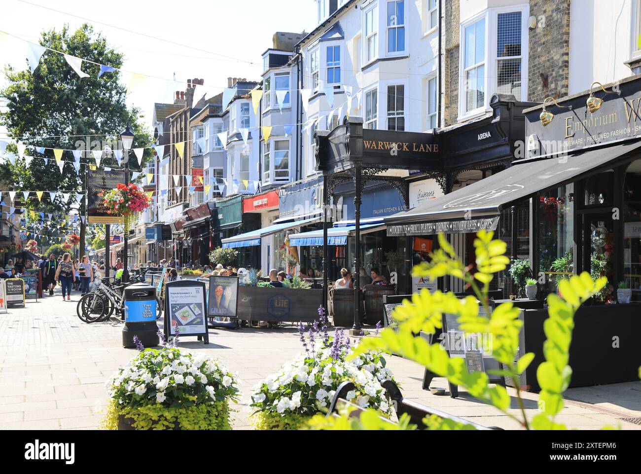 Cafes and shops on Warwick Street in Worthing, West Sussex, UK Stock ...