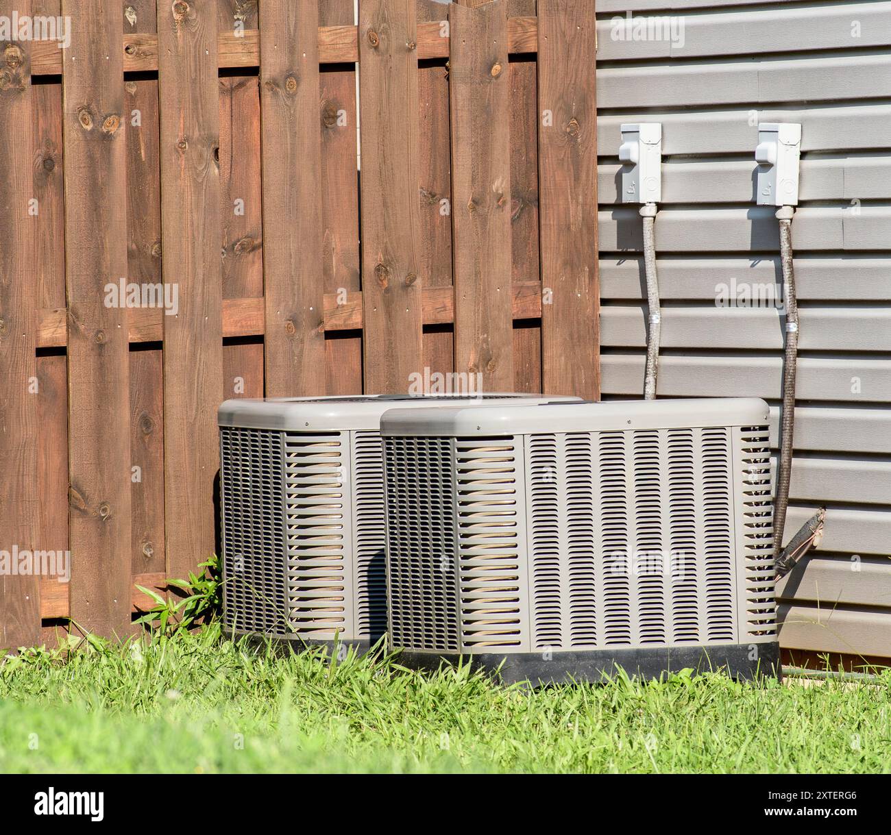 Home air conditioners older people hi-res stock photography and images ...