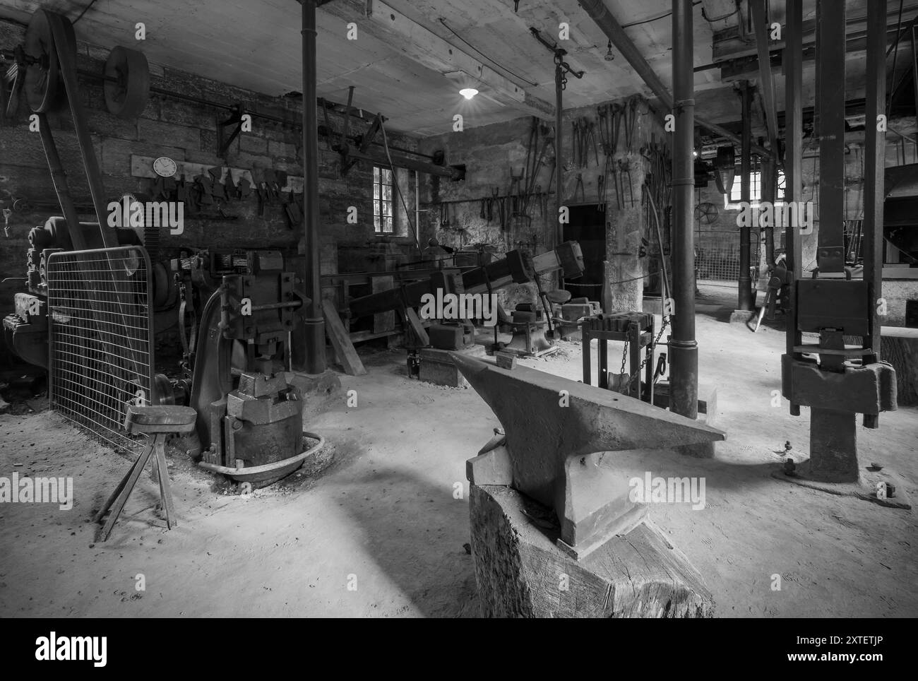 Antique mechanic workshop Black and White Stock Photos & Images - Alamy