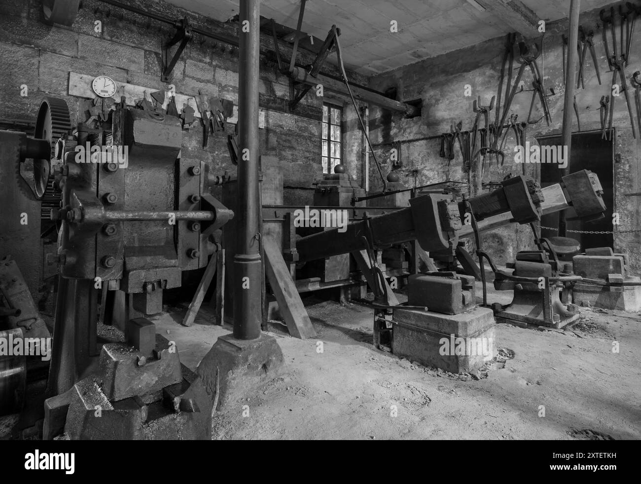 Antique mechanic workshop Black and White Stock Photos & Images - Alamy