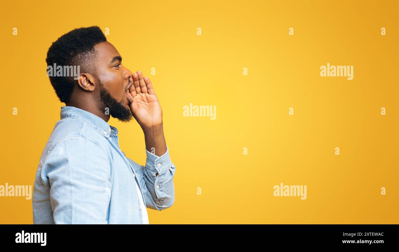 African guy making announcement hi-res stock photography and images - Alamy