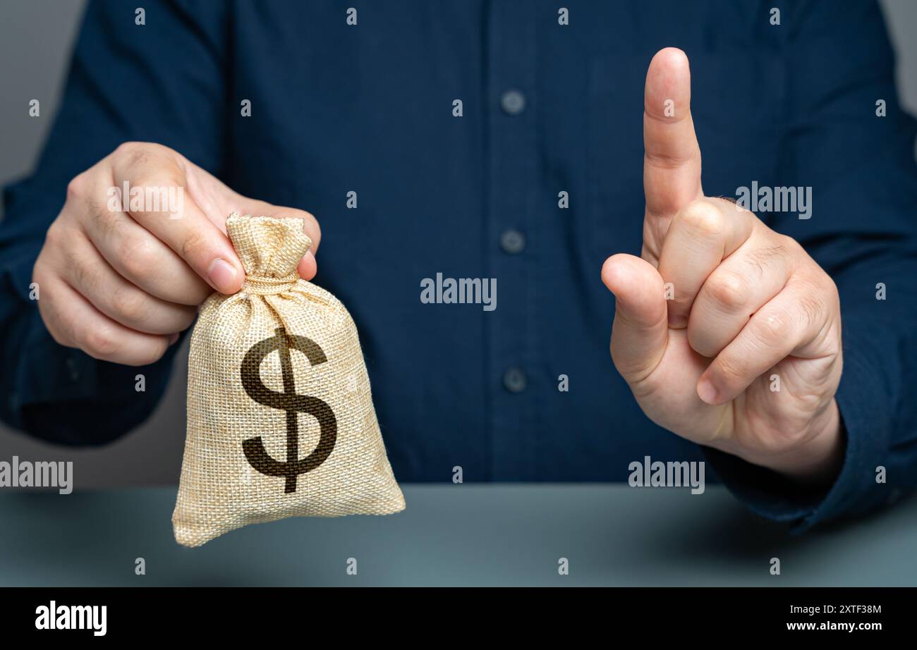 Man handing over bag of money hi-res stock photography and images - Alamy