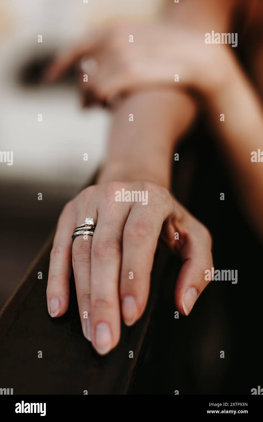 Ring on finger hi-res stock photography and images - Alamy
