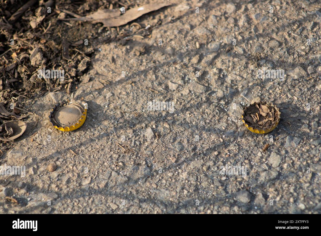 Gold metal cap hi-res stock photography and images - Alamy