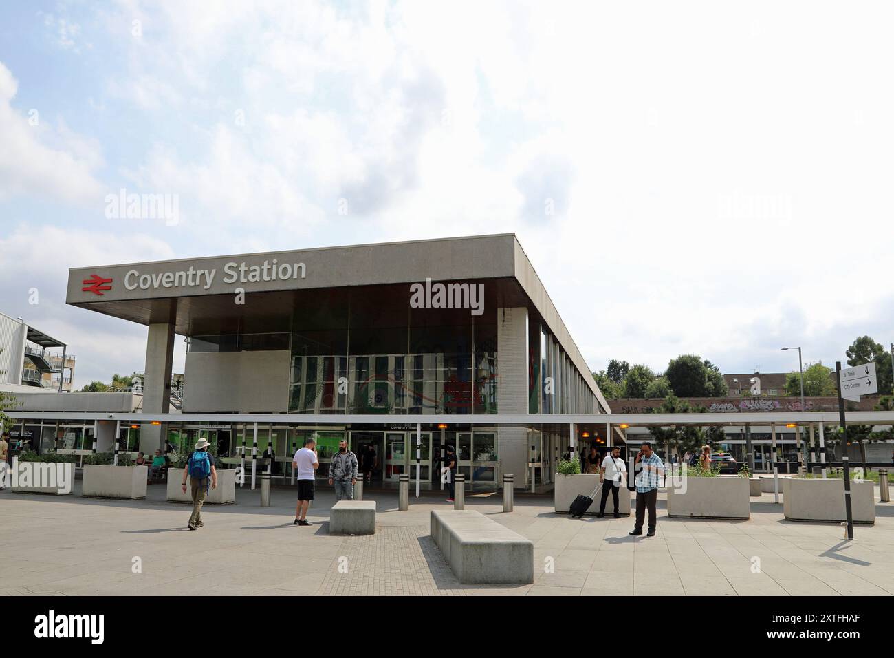 Coventry station and 1960s hi-res stock photography and images - Alamy
