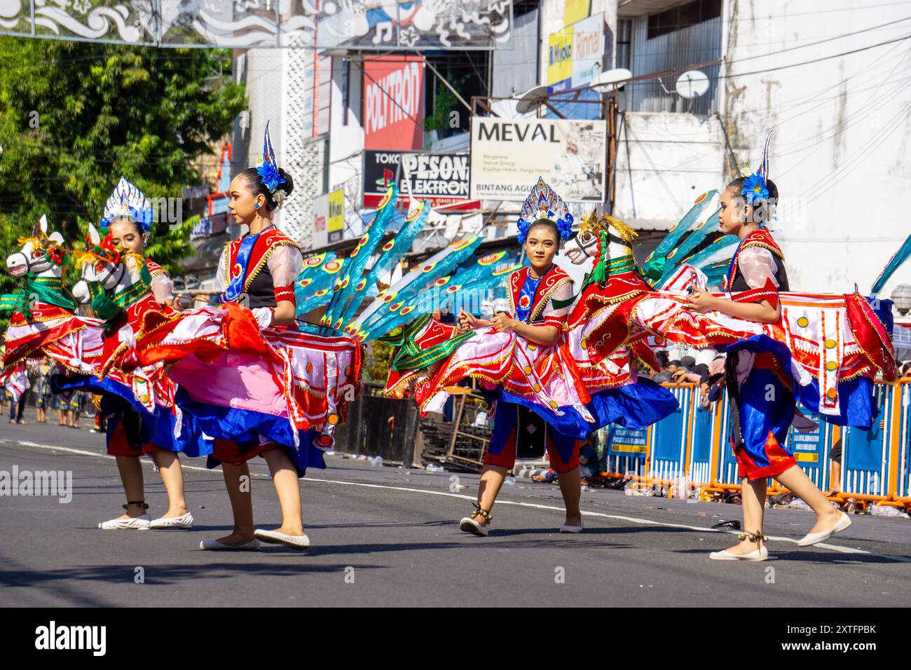Jaran bodhag dance from Probolinggo on the 3rd BEN Carnival. This dance ...