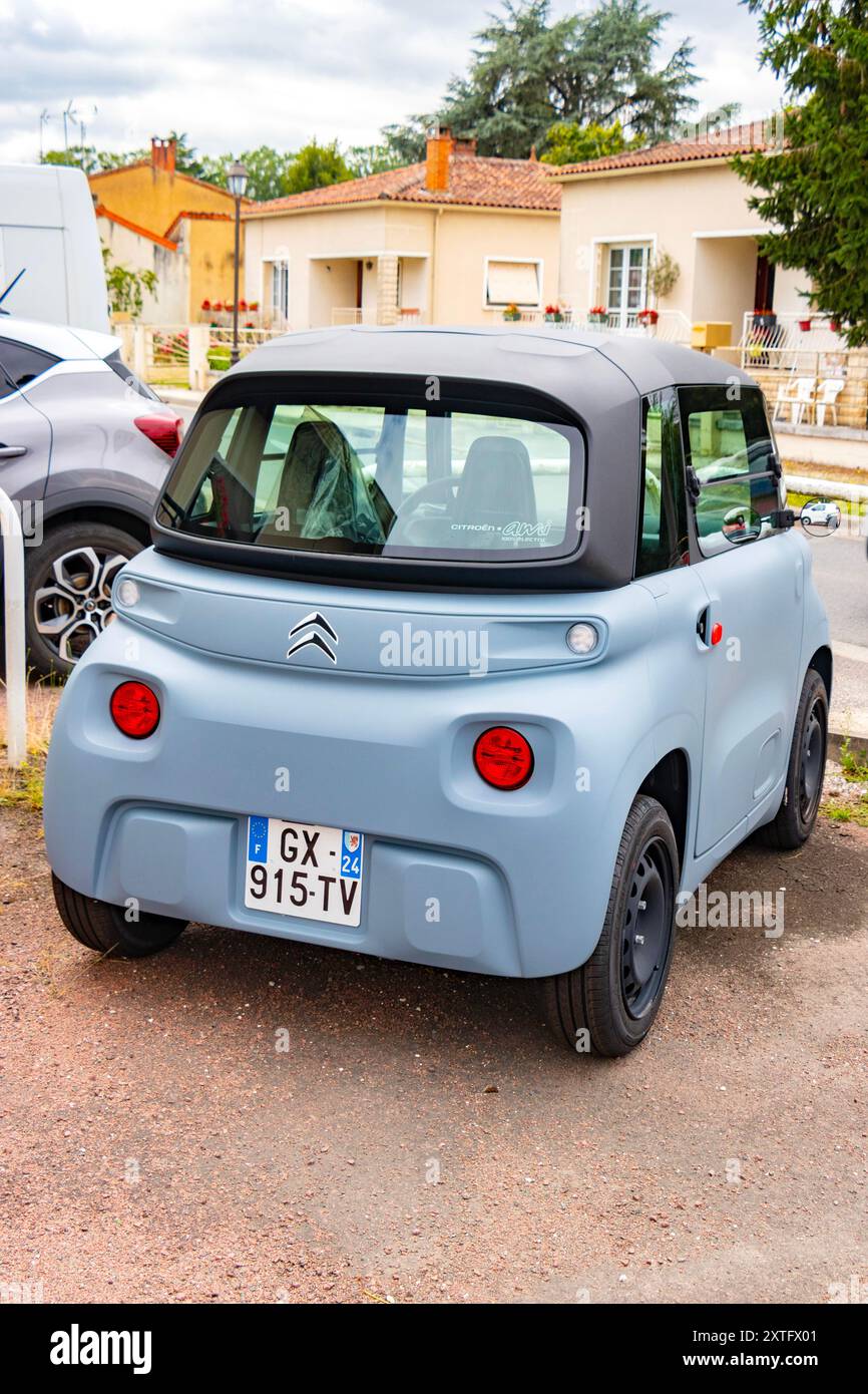 modern Citroen ami cargo electric quadricycle Stock Photo - Alamy