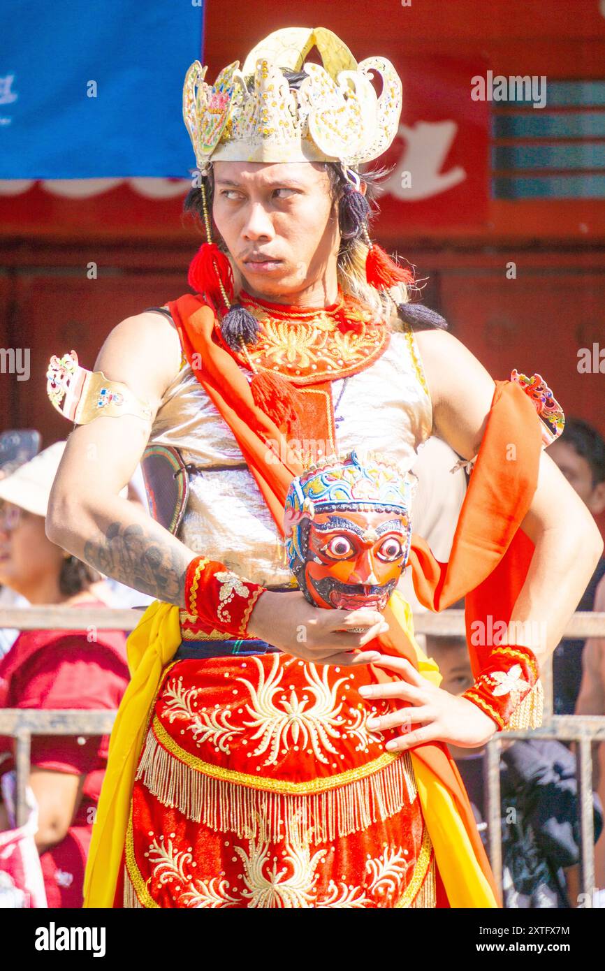 Topeng sabrang dance from Malang on the 3rd BEN Carnival. This dance ...