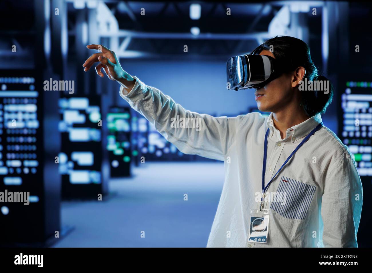 Licensed engineer in data center uses virtual reality to prevent system ...