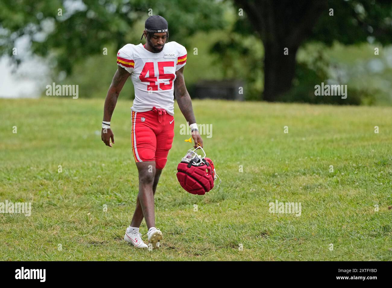 Kansas City Chiefs cornerback Miles Battle arrives at NFL football ...